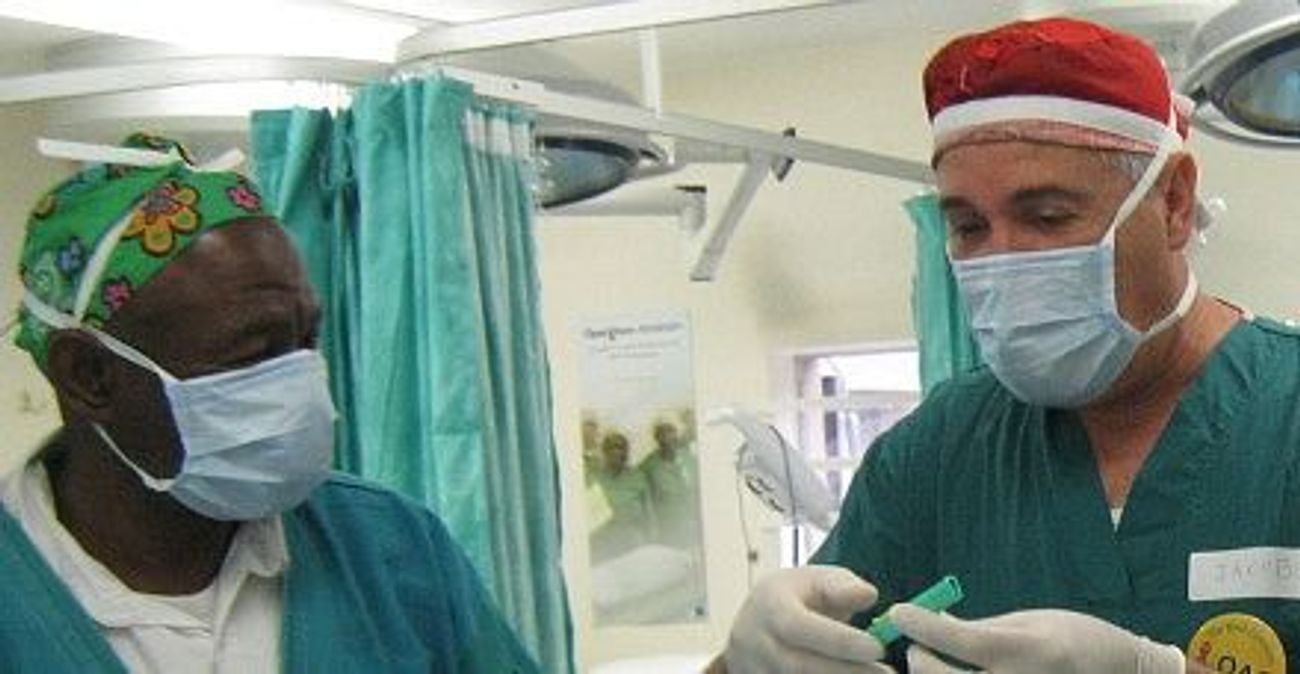 Israeli Circumcision Experts Head to Africa – The Forward