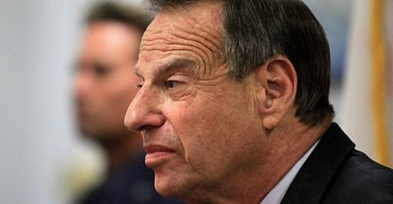 Bob Filner's Too Bad for Hooters – The Forward