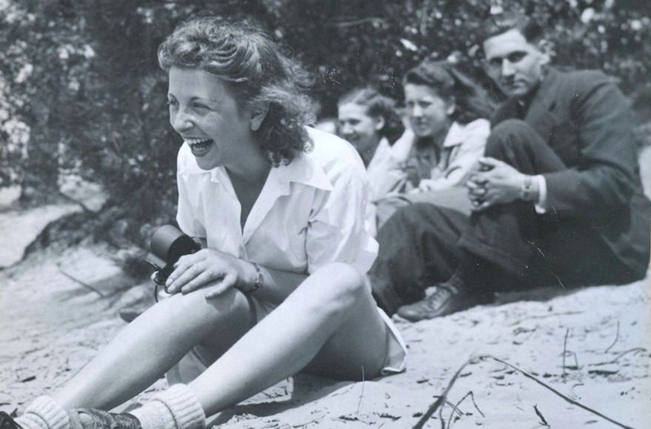 When a Dutch Jewish Woman Taught SS Officers how to Dance – The Forward