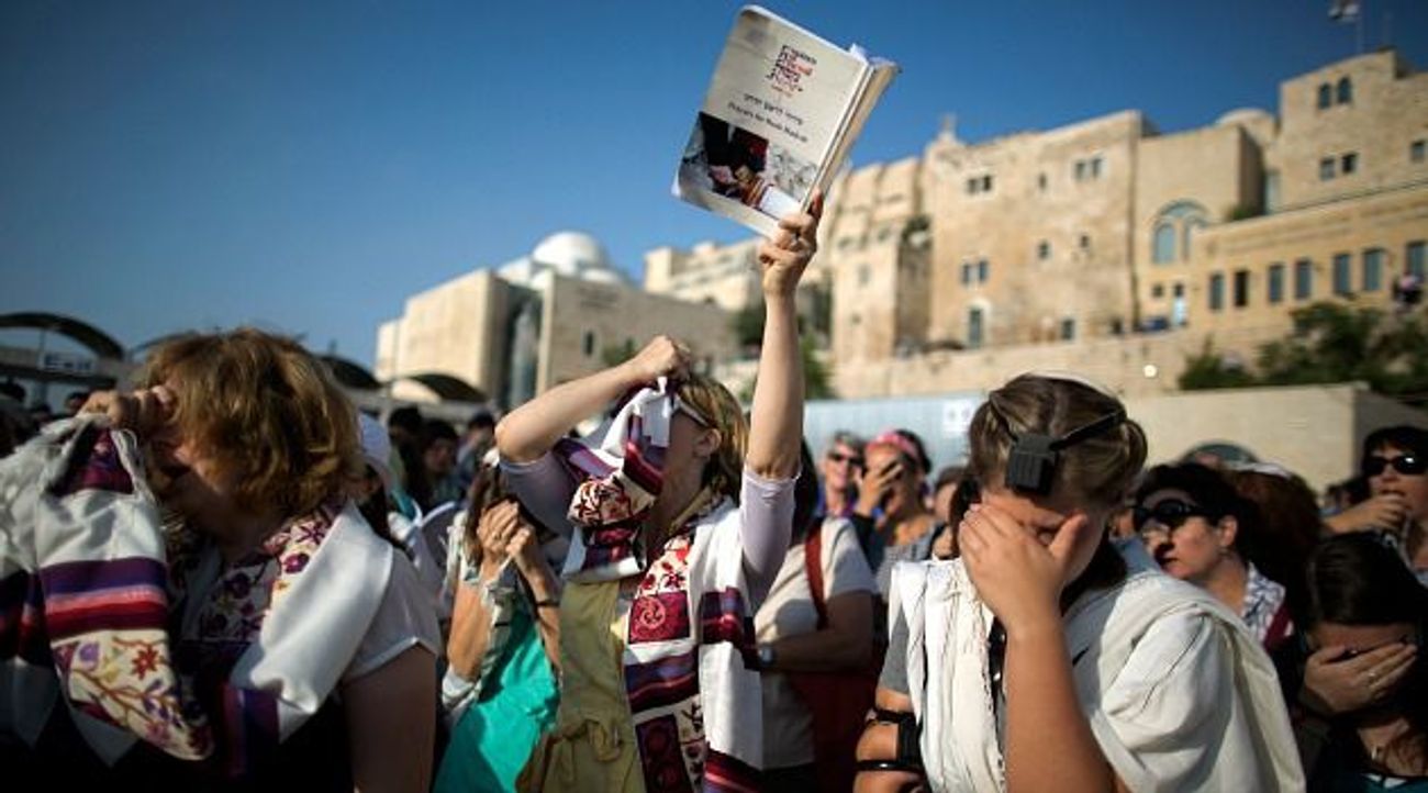 Women of Wall Hold Calmest Prayer Protest in Months at Western Wall ...