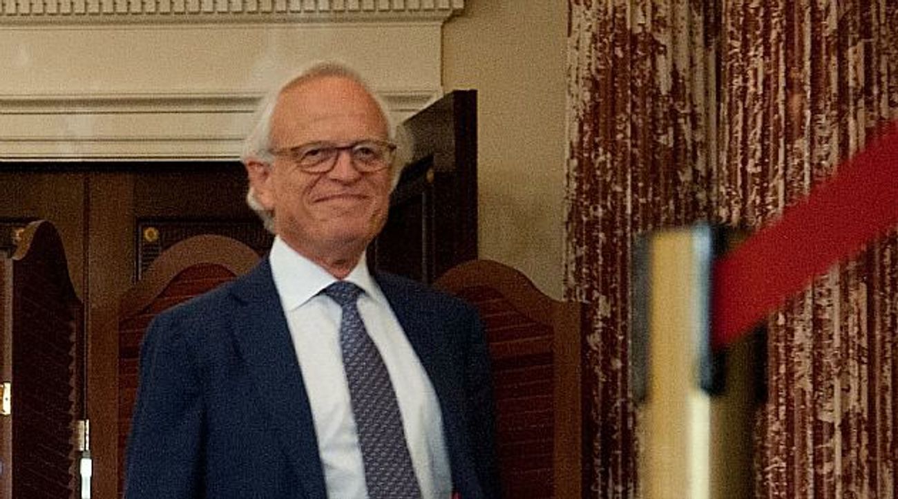 Martin Indyk Brings Baggage to Mideast Talks — and That's the Point ...