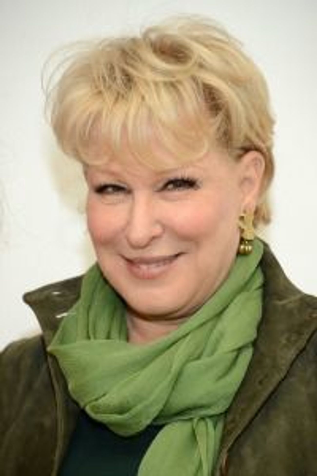 Bette is Back on Broadway – The Forward