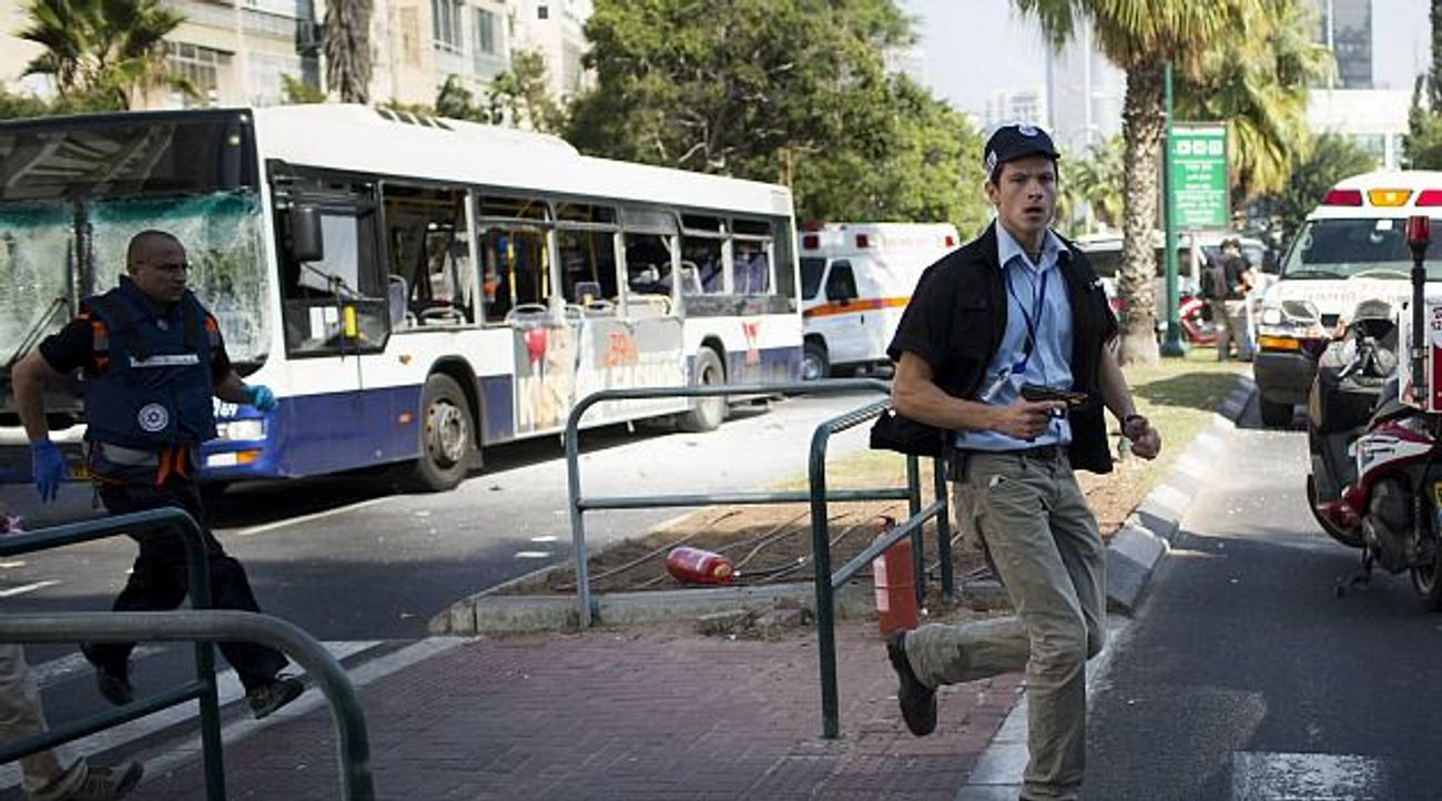 Terror Bus Bomb in Tel Aviv Wounds 15 – The Forward