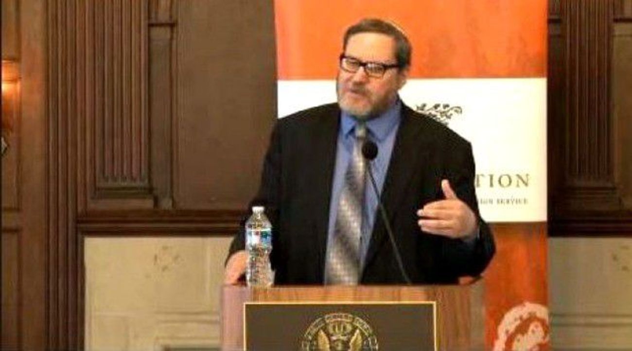 How a Stunned Synagogue Faces Up to Sins of Rabbi Barry Freundel – The ...