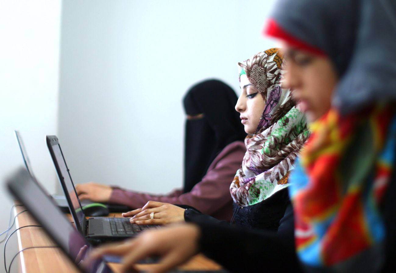 Stuck in Gaza, Hackers Open Lines to the World – The Forward