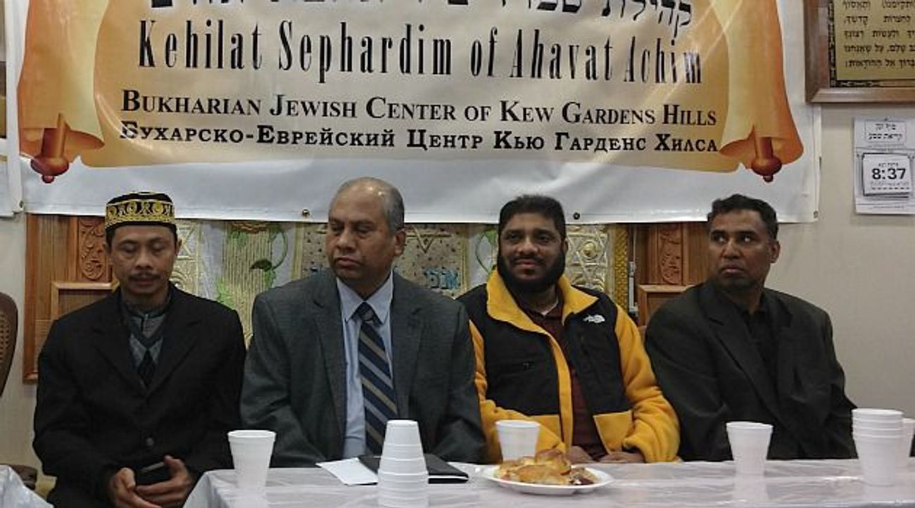Interfaith Groups Keep Working Amid Crisis – The Forward
