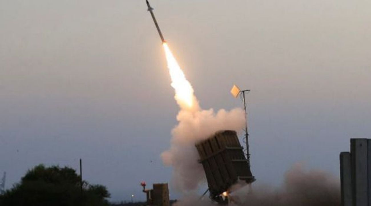 Israel Shoots Down Rocket Aimed at Tel Aviv – The Forward
