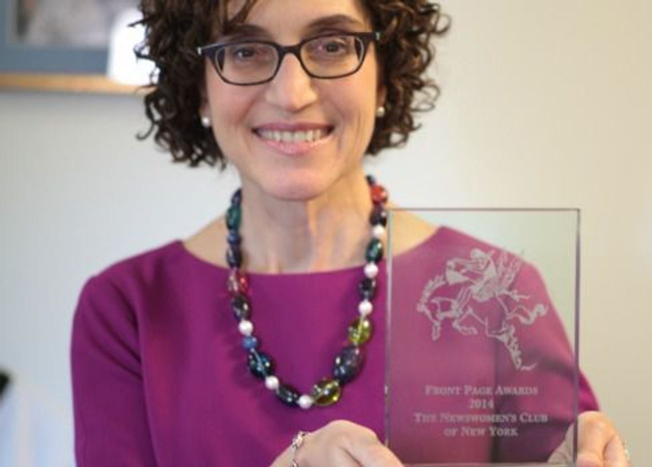 Forward's Jane Eisner Grabs Newswomen's Club Honor – The Forward