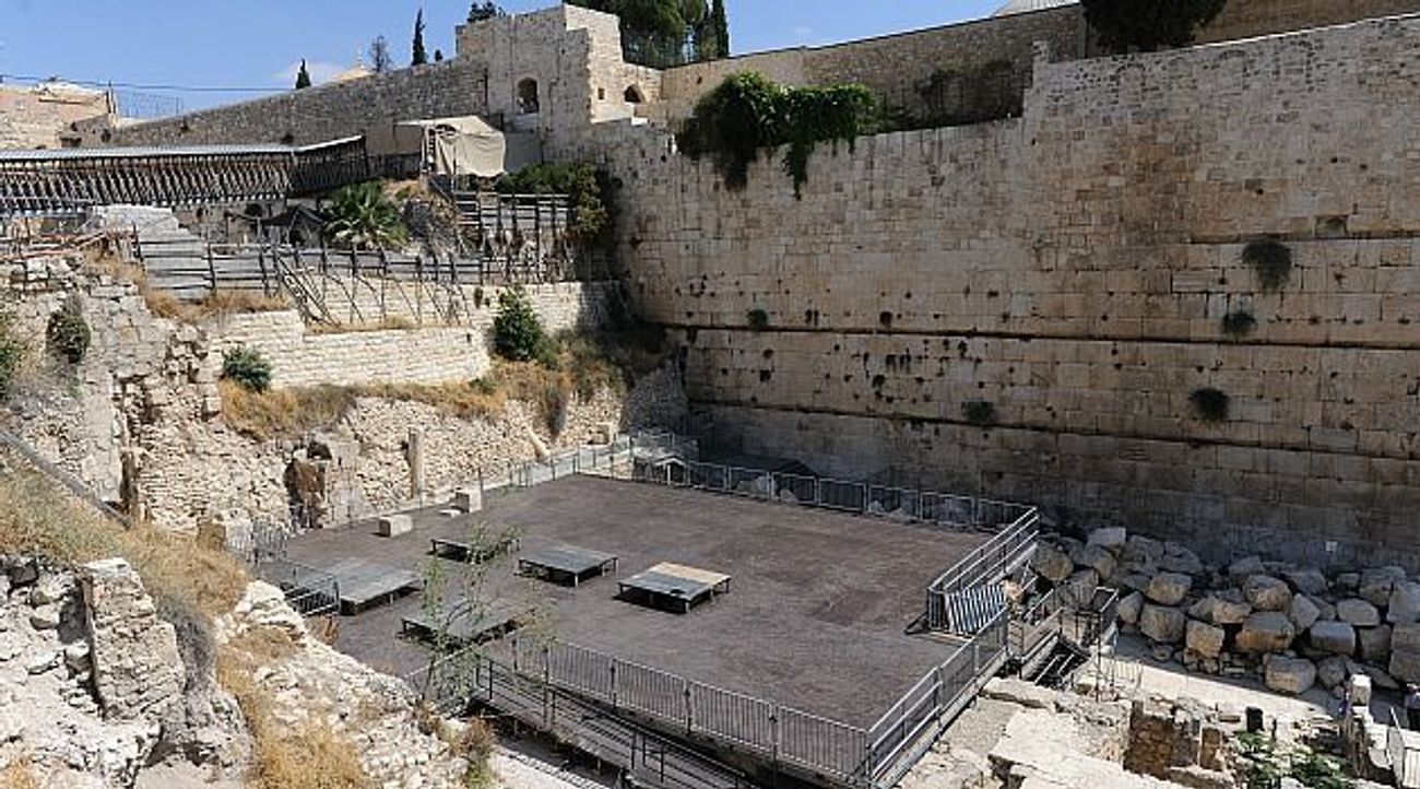 Is Western Wall Prayer Platform Step Forward for Women — Or Back? – The ...