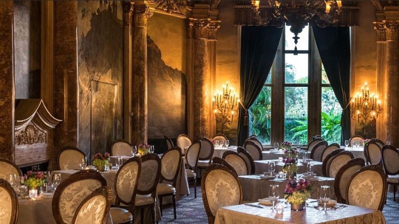 Mar-A-Lago Kitchen Slapped With 13 Health Code Violations – The Forward