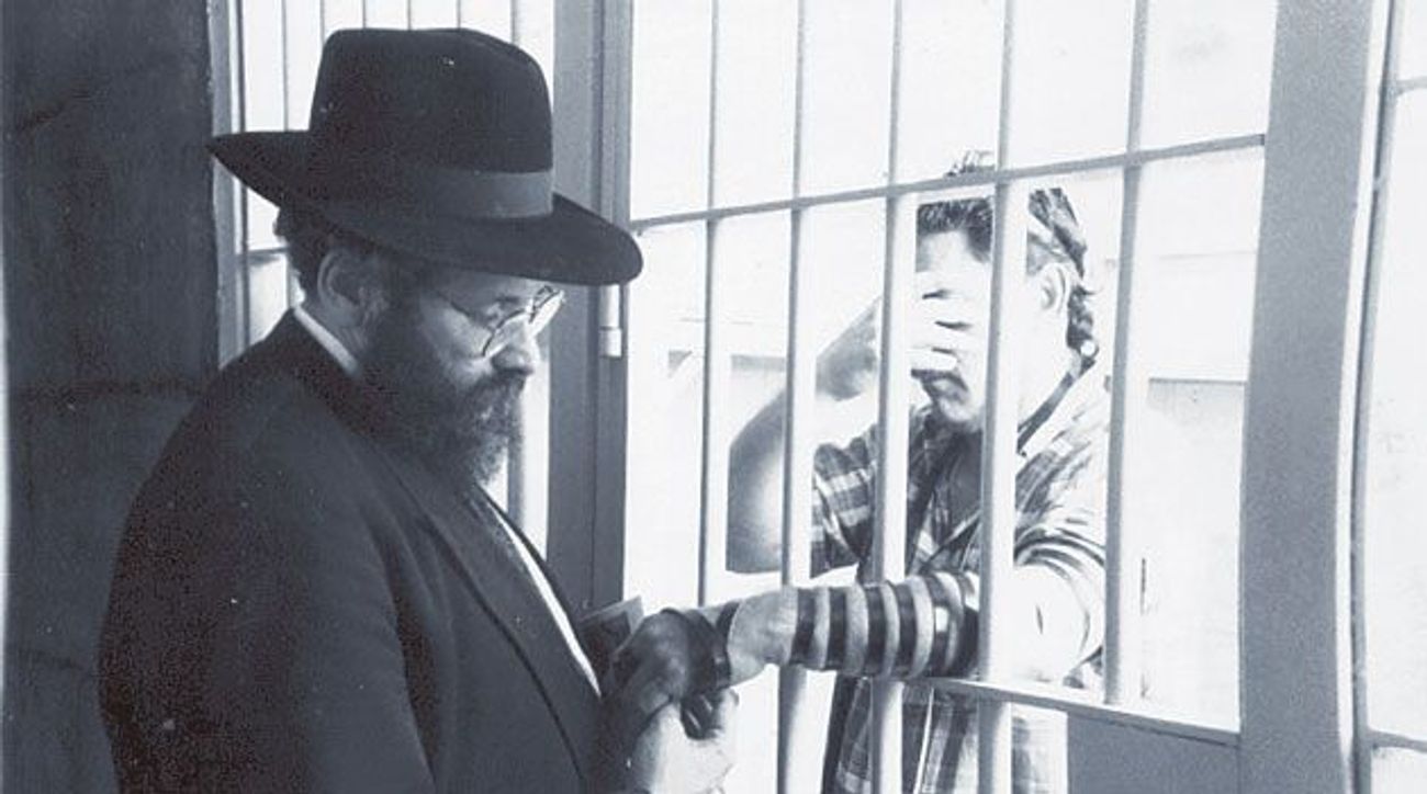 Not Just Jews Eat Kosher Food in Prison – The Forward