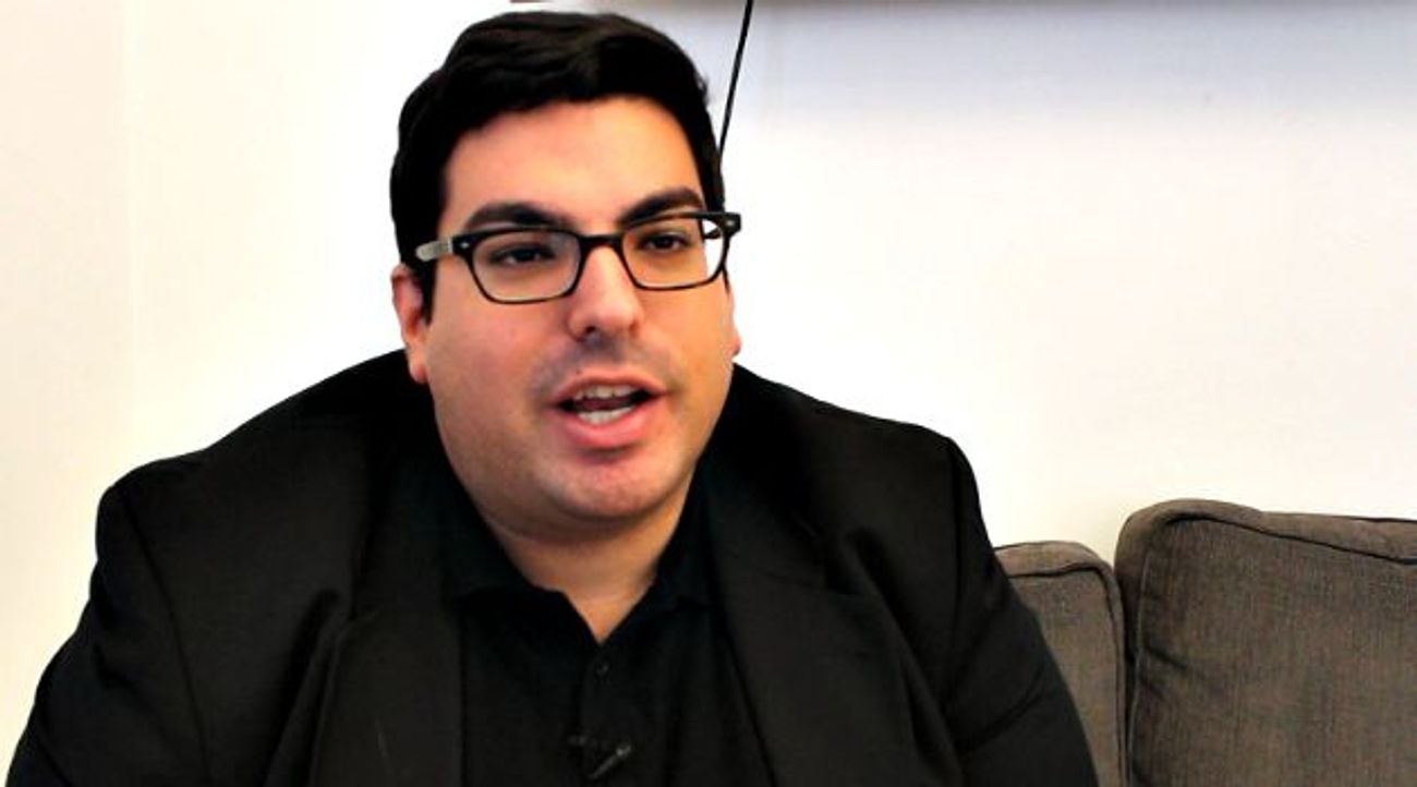 Jewish Immigration Advocate Hit With Child Porn Charge – The Forward