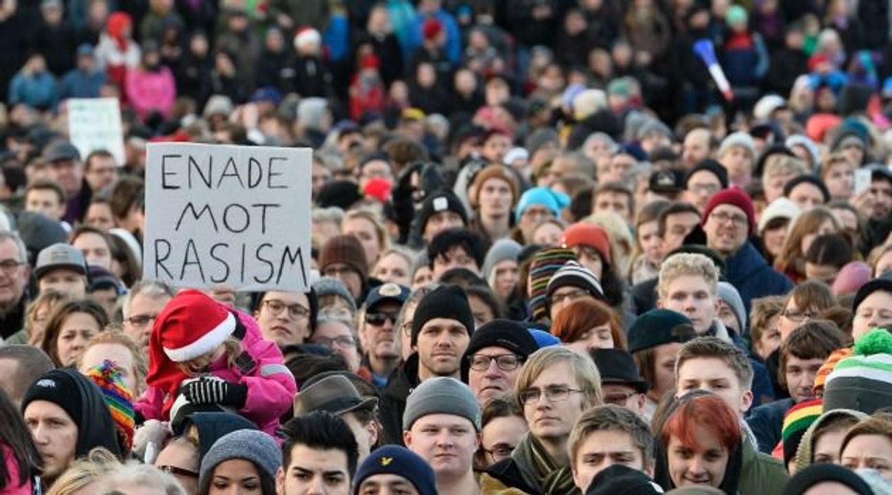 Thousands in Sweden Rally Against Neo-Nazis – The Forward