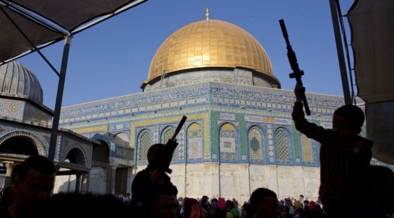 Temple Mount Partially Reopens Two Days After Attack – The Forward