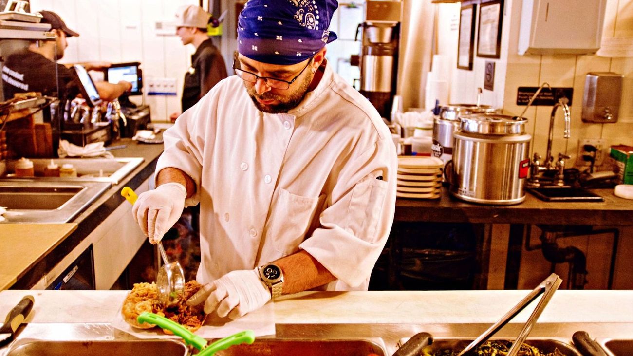3 Burning Questions for Chef Serving Haimish Food at Hip Hangout – The ...