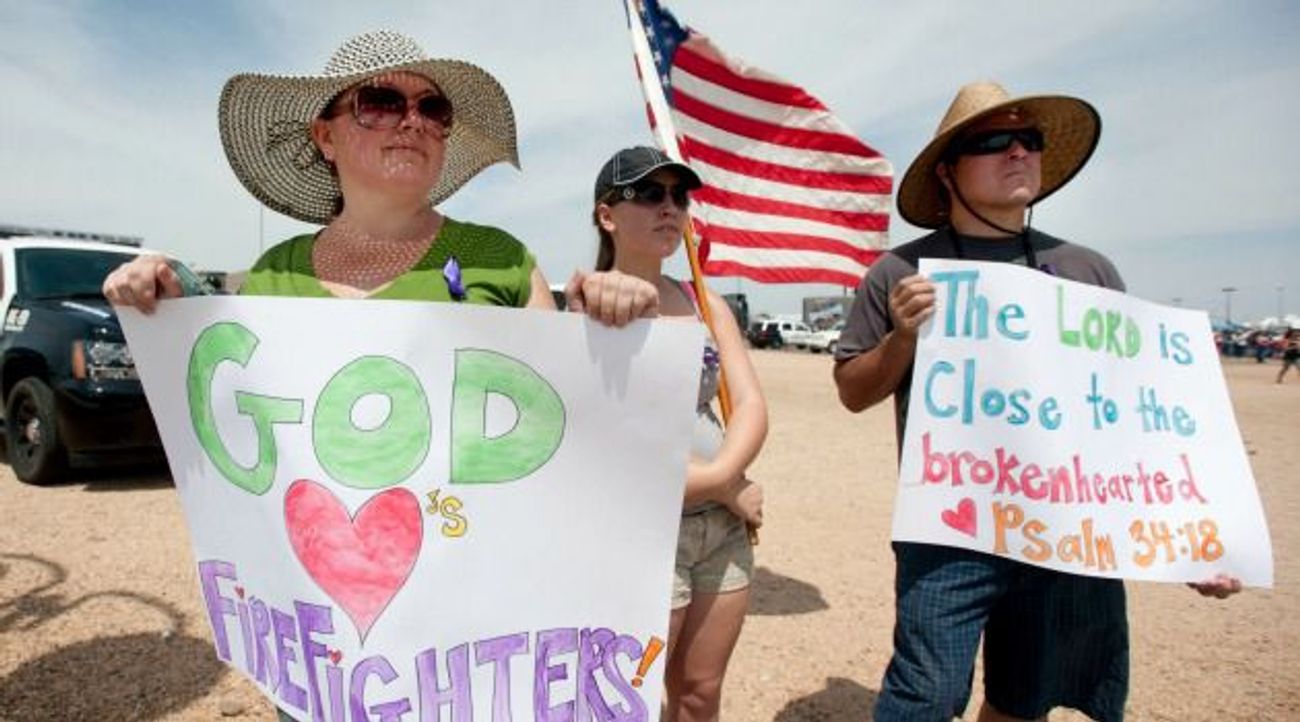 Arizona Jews Join Tribute to 19 Fallen Firefighters – The Forward