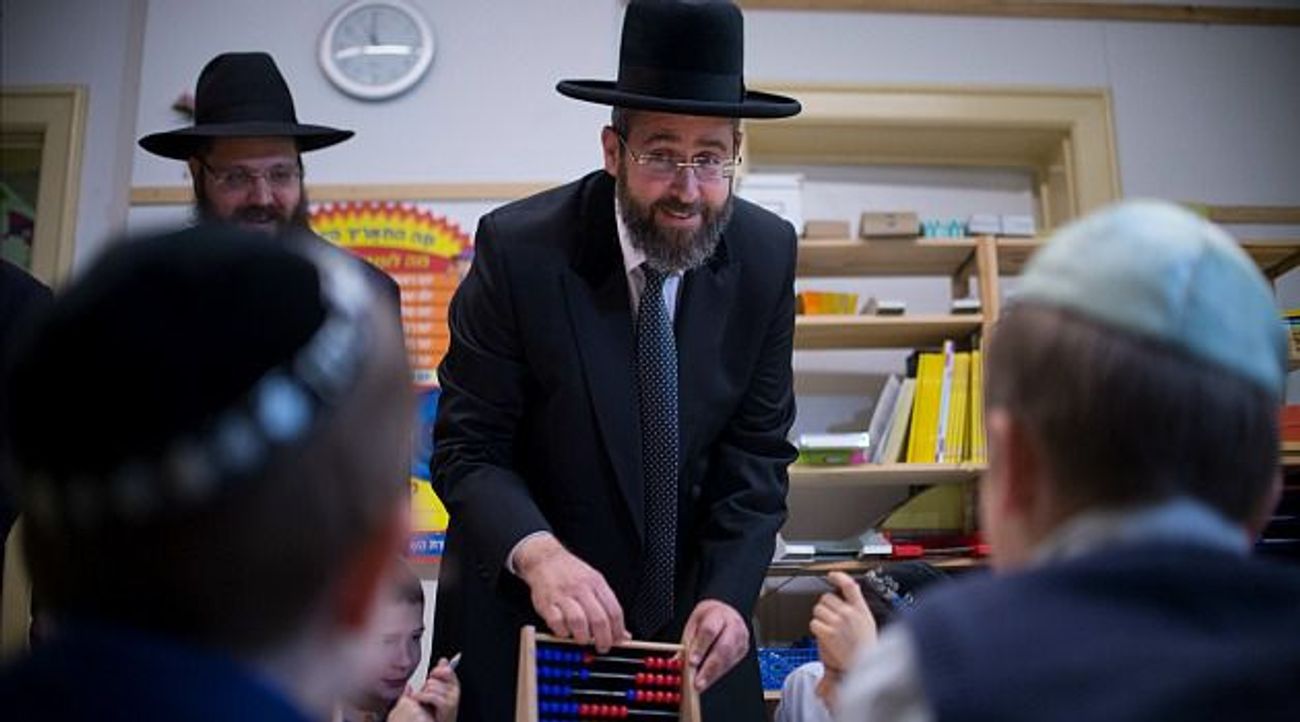 Israel Chief Rabbi Marks Kristallnacht Anniversary in Berlin – The Forward