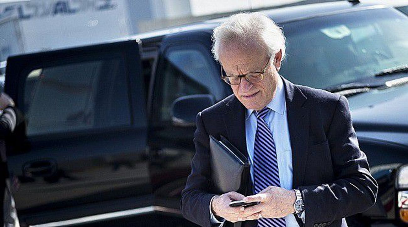 Mediator Martin Indyk Describes Collapse of Peace Talks – The Forward