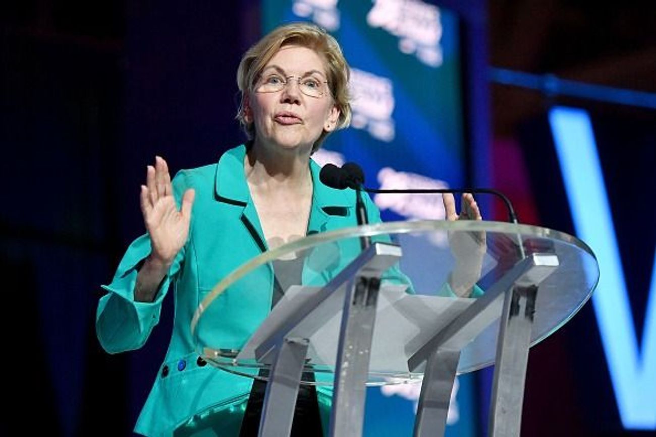 Elizabeth Warren Agrees to ‘Ending The Occupation’ – The Forward