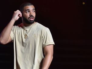 Drake wins Billboard award and credits Jewish mother – The Forward