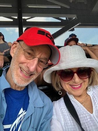 West Roger Park’s former residents pitch in to fix it – The Forward